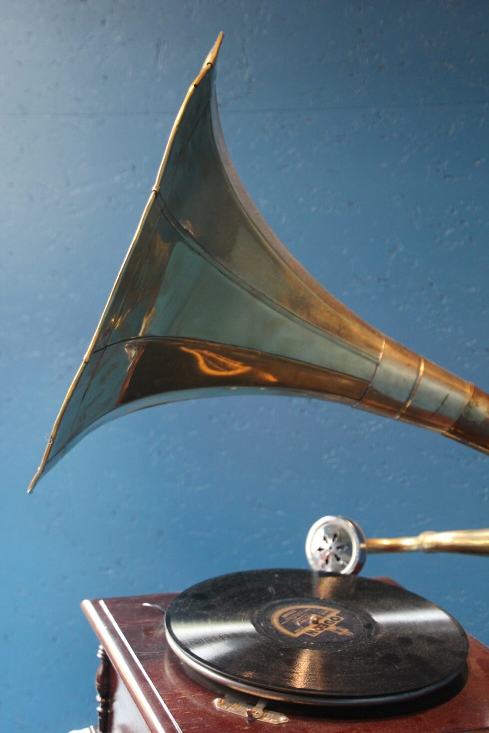 Antique Phonograph Repair Midwest